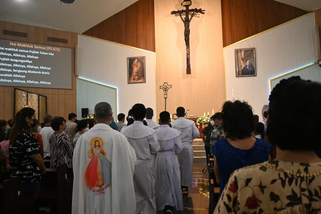 Tentang Gereja Trinitas Paroki Cengkareng – Gereja Trinitas